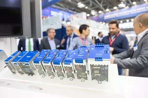 Speicherprogrammierbare Steuerung (SPS) in der Industrie