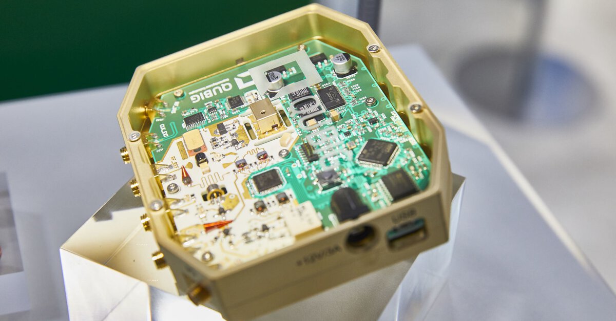 Photonics · Optoelectronics · Software