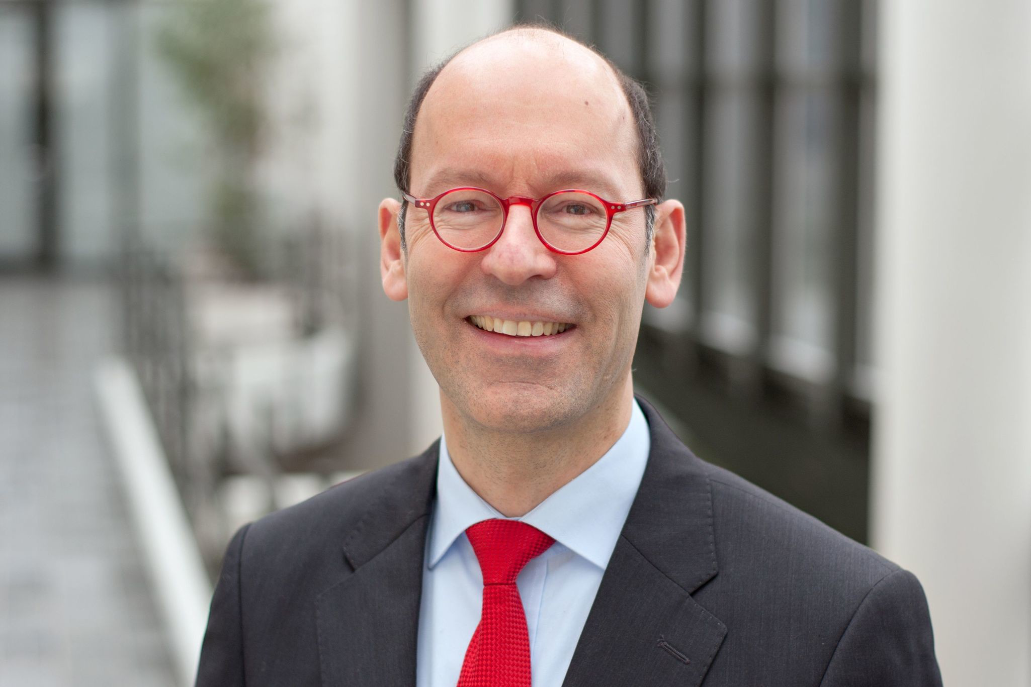 “Perfect symbiosis of photonics and automation”