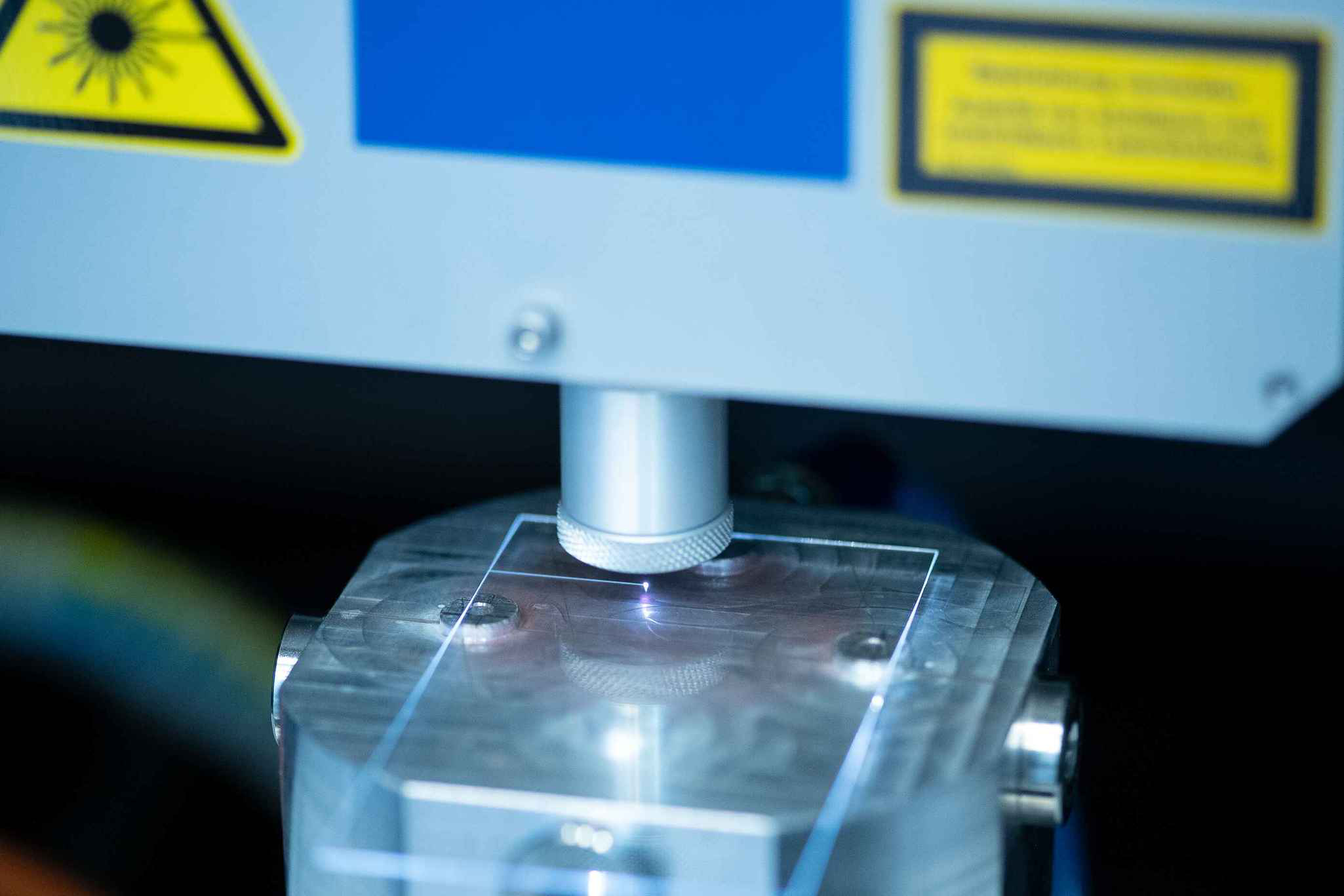 What are ultrashort pulse lasers—and what are their advantages?